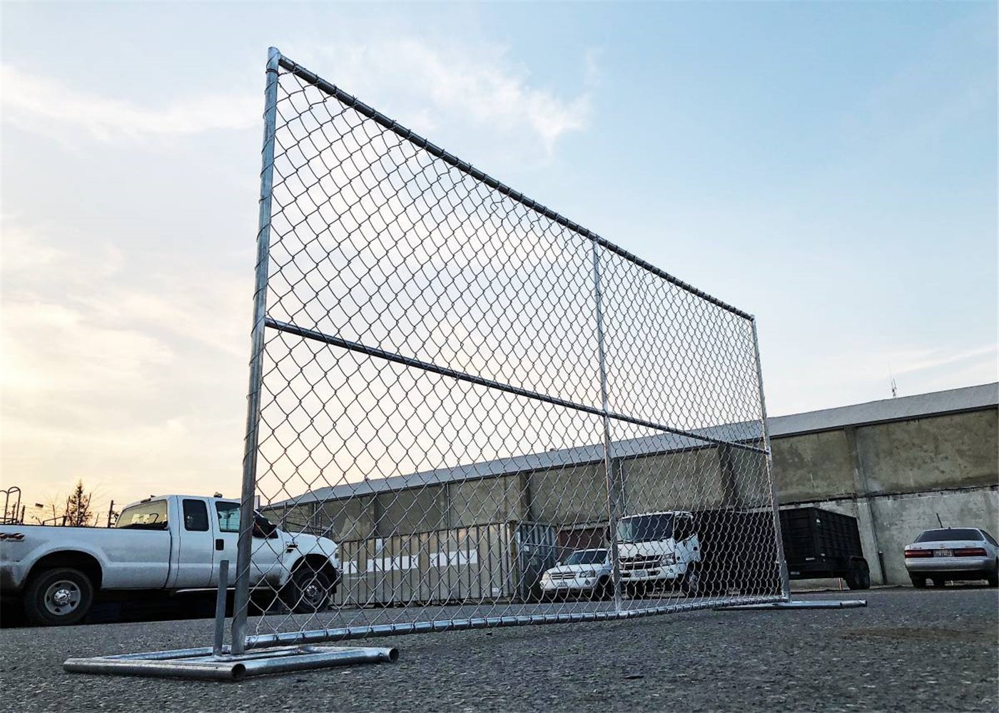 Chain Link Fence Construction: Comprehensive Guide