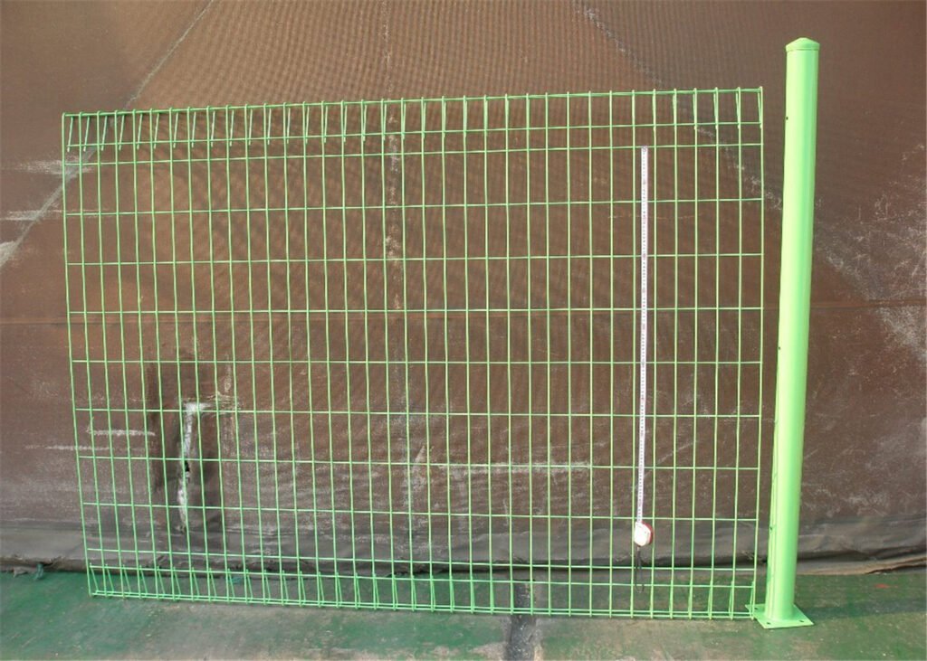 Residential Steel Matting Fence Design