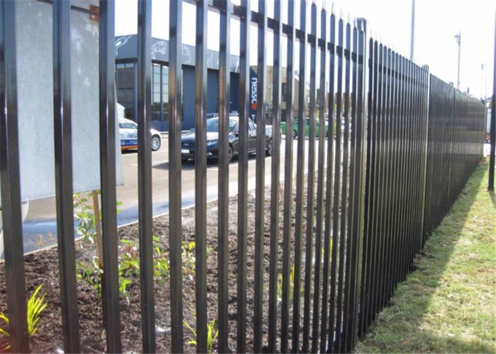 Residential Steel Matting Fence Design